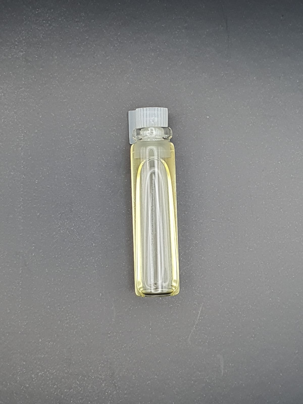 Tom F. Oud (Mostra Parfum) – Merka